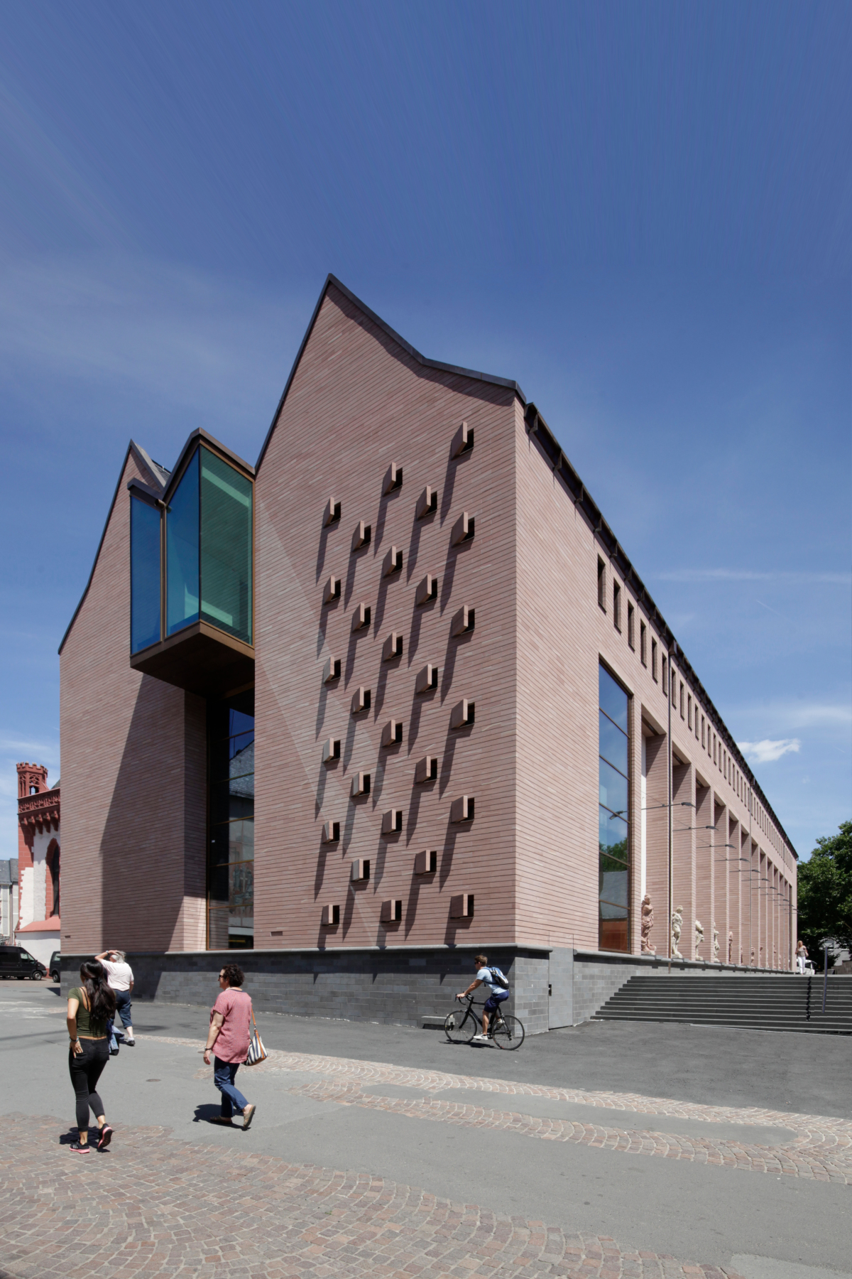 Arno Lederer (1947–2023) - Deutsche BauZeitschrift - die Architekturfachzeitschrift