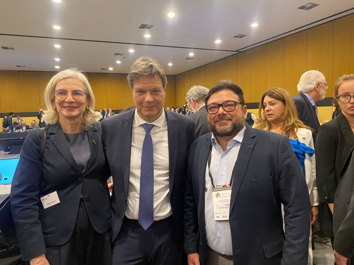 Brasilien und Deutschland - Deutsche BauZeitschrift - die ...