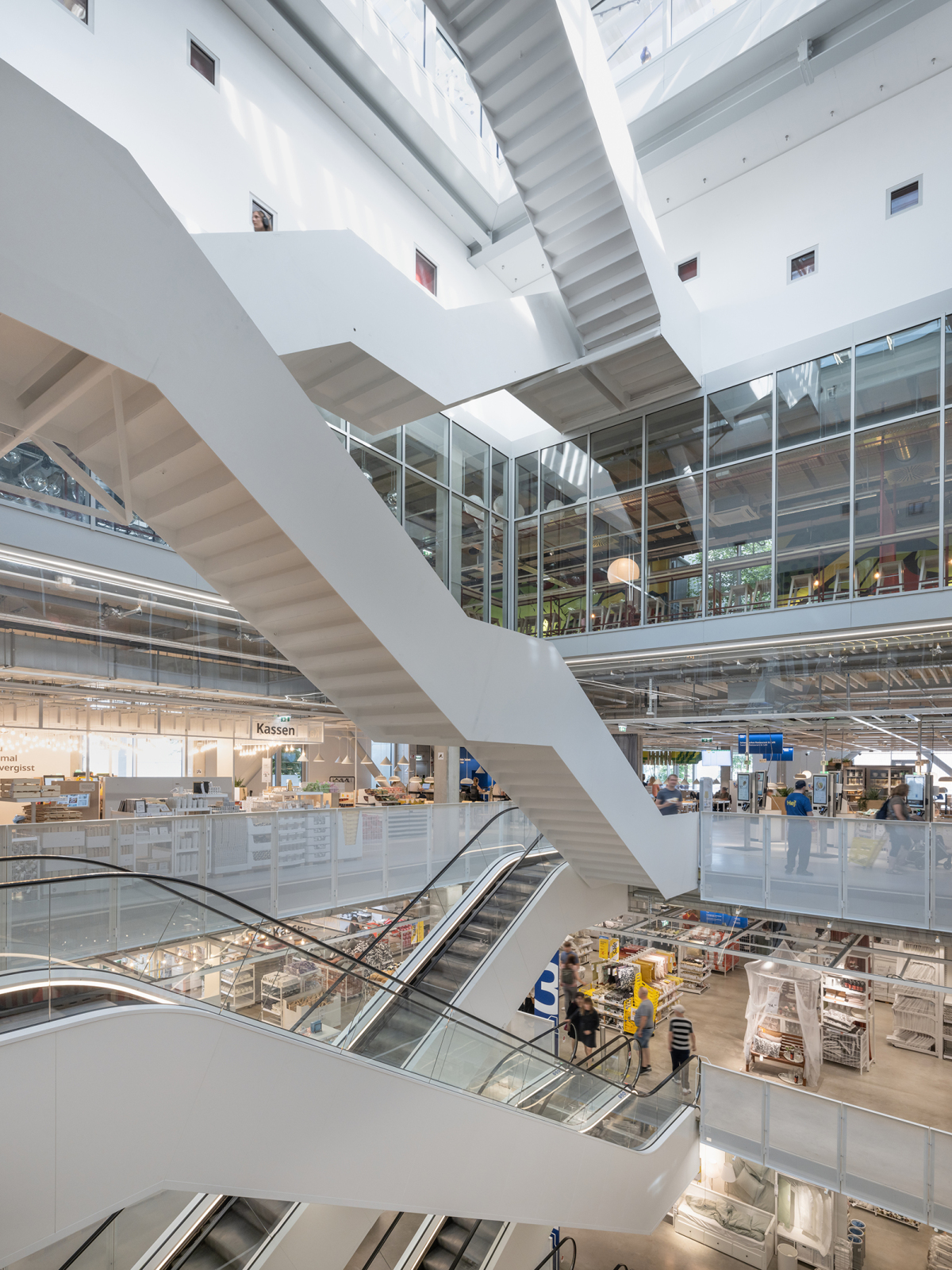 IKEA Store, Wien - Deutsche BauZeitschrift - die Architekturfachzeitschrift