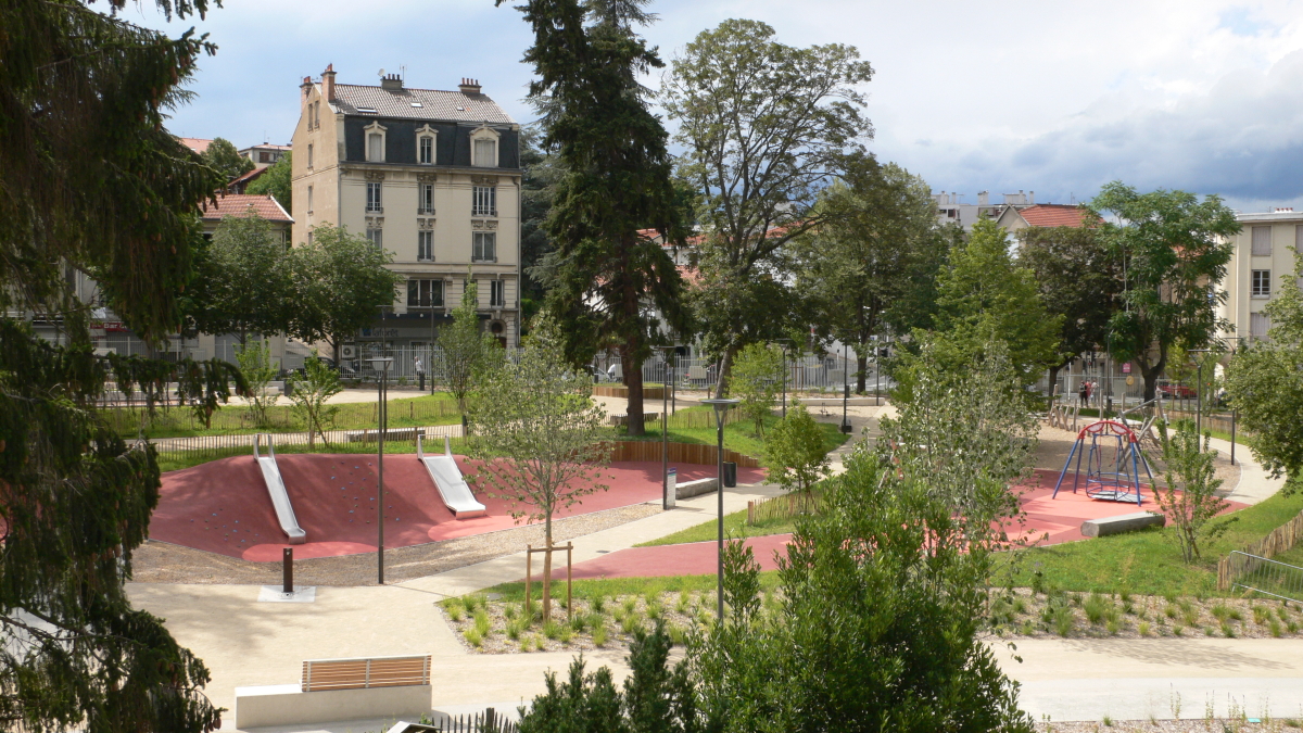 Sport- und Stadtpark Philippe-Marcombes/FR - Deutsche BauZeitschrift ...